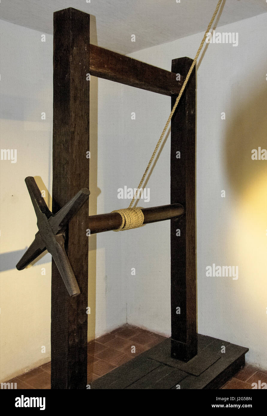 Spanish inquisition and the rack hi-res stock photography and images ...