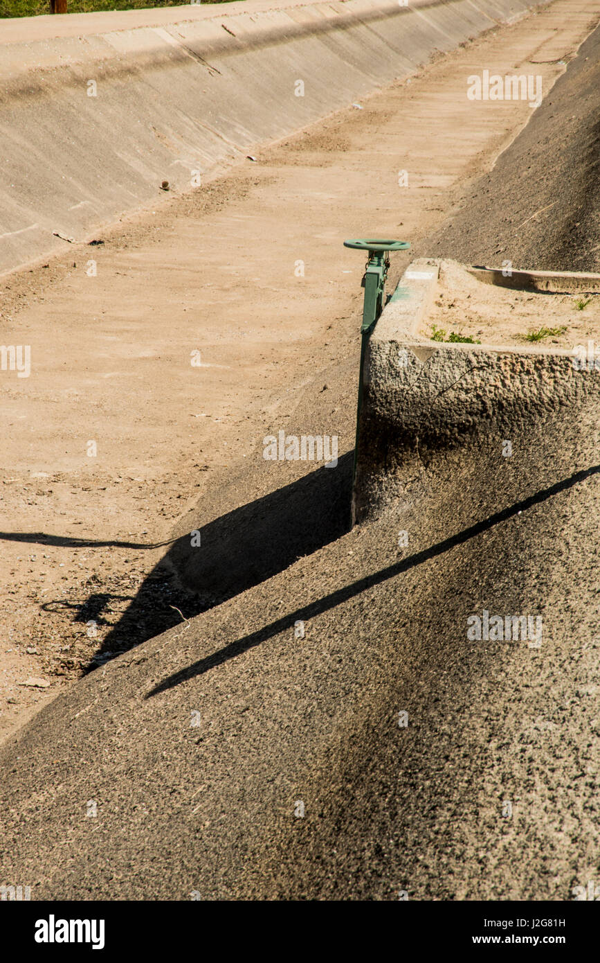 USA, California, Central Valley, San Joaquin River Valley, Modesto ...