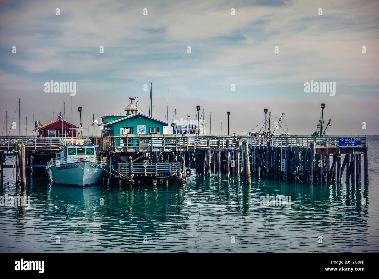 Shops monterey bay wharf hi-res stock photography and images - Alamy
