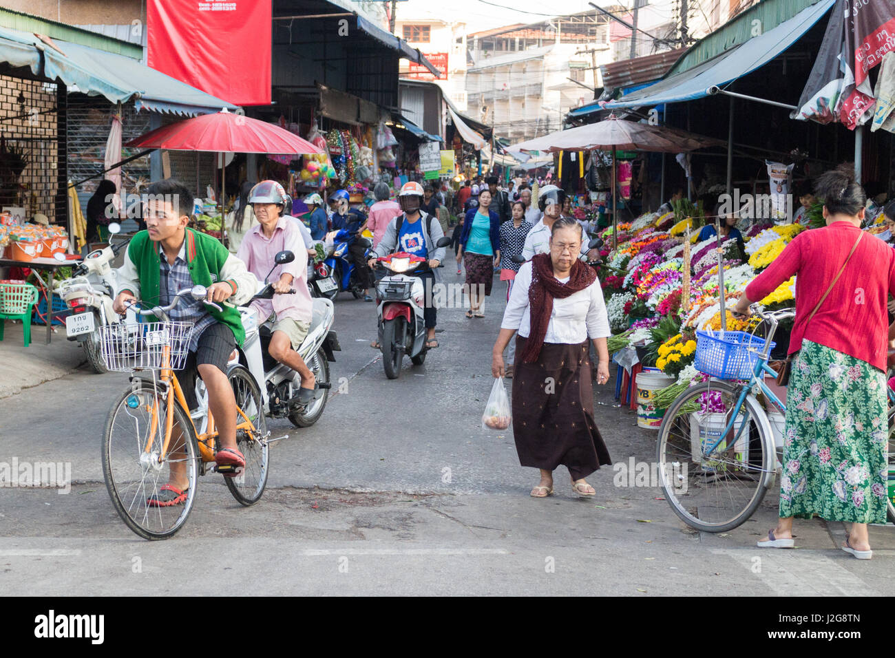 Myanmar border hi-res stock photography and images - Alamy