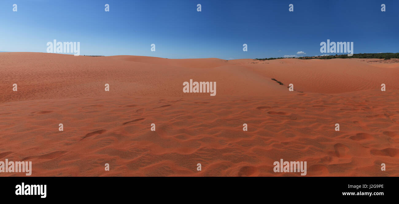 Popular Red sand dunes in Mui Ne villiage, Vietnam Stock Photo - Alamy
