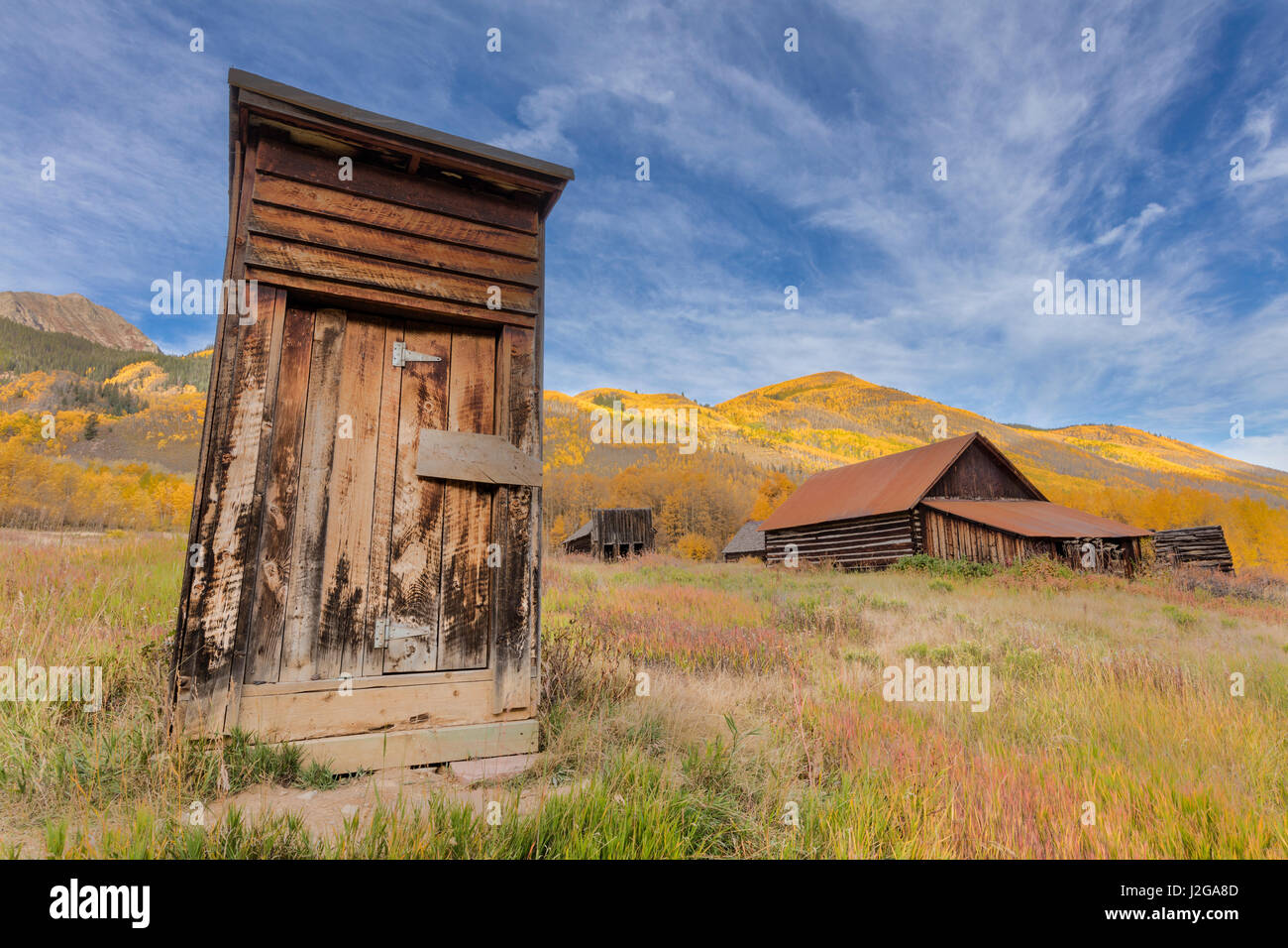 Ghost town of Ashcroft in autumn near Aspen, Colorado, USA (Large ...