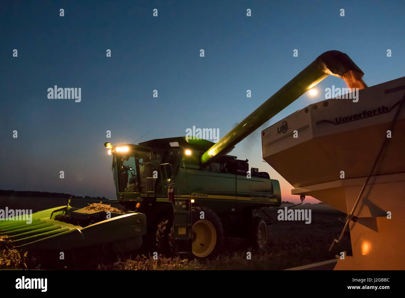 Farm, harvest, corn, sunset, Marion County, Illinois, USA, agriculture ...