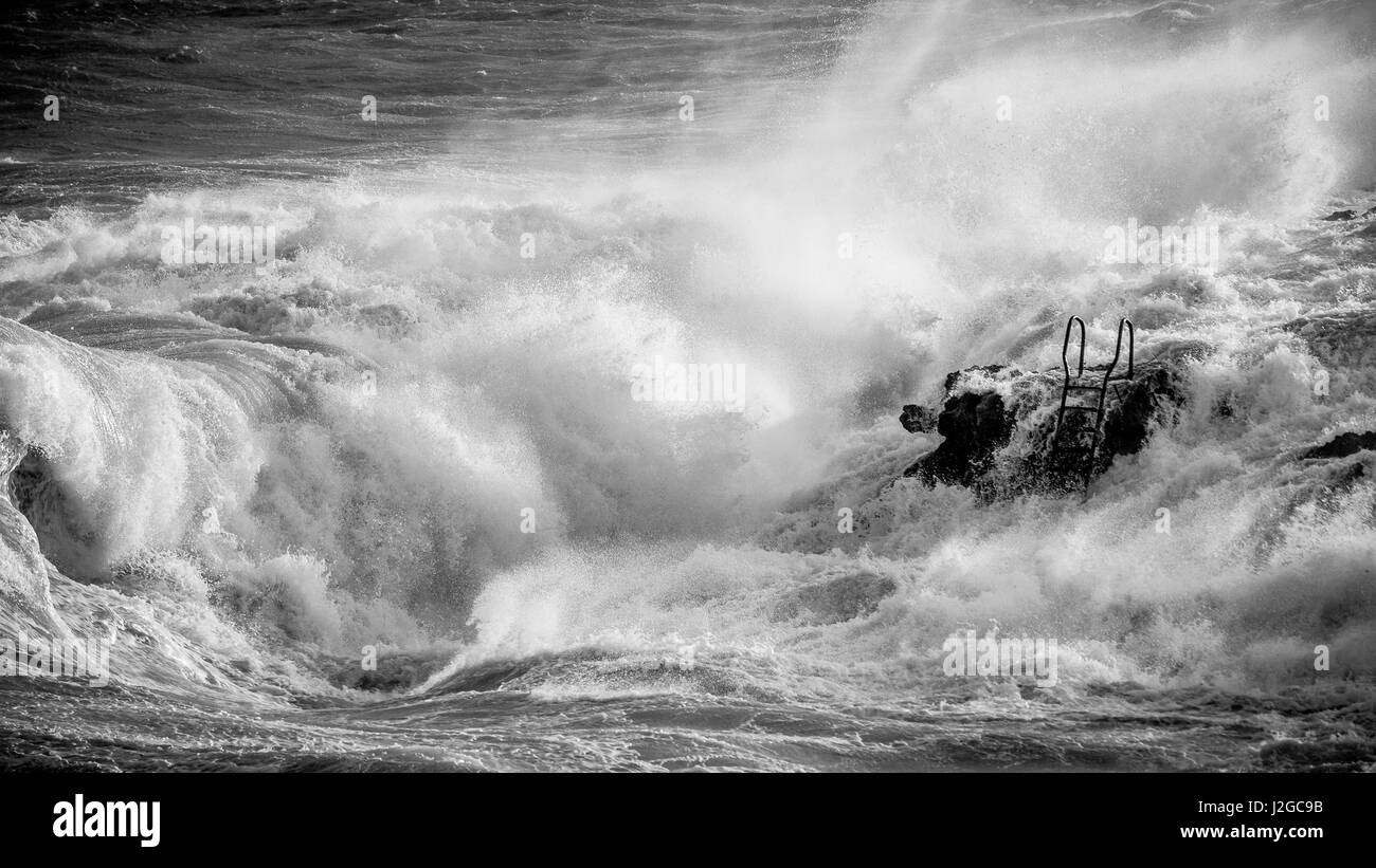 2016 waves Black and White Stock Photos & Images - Alamy