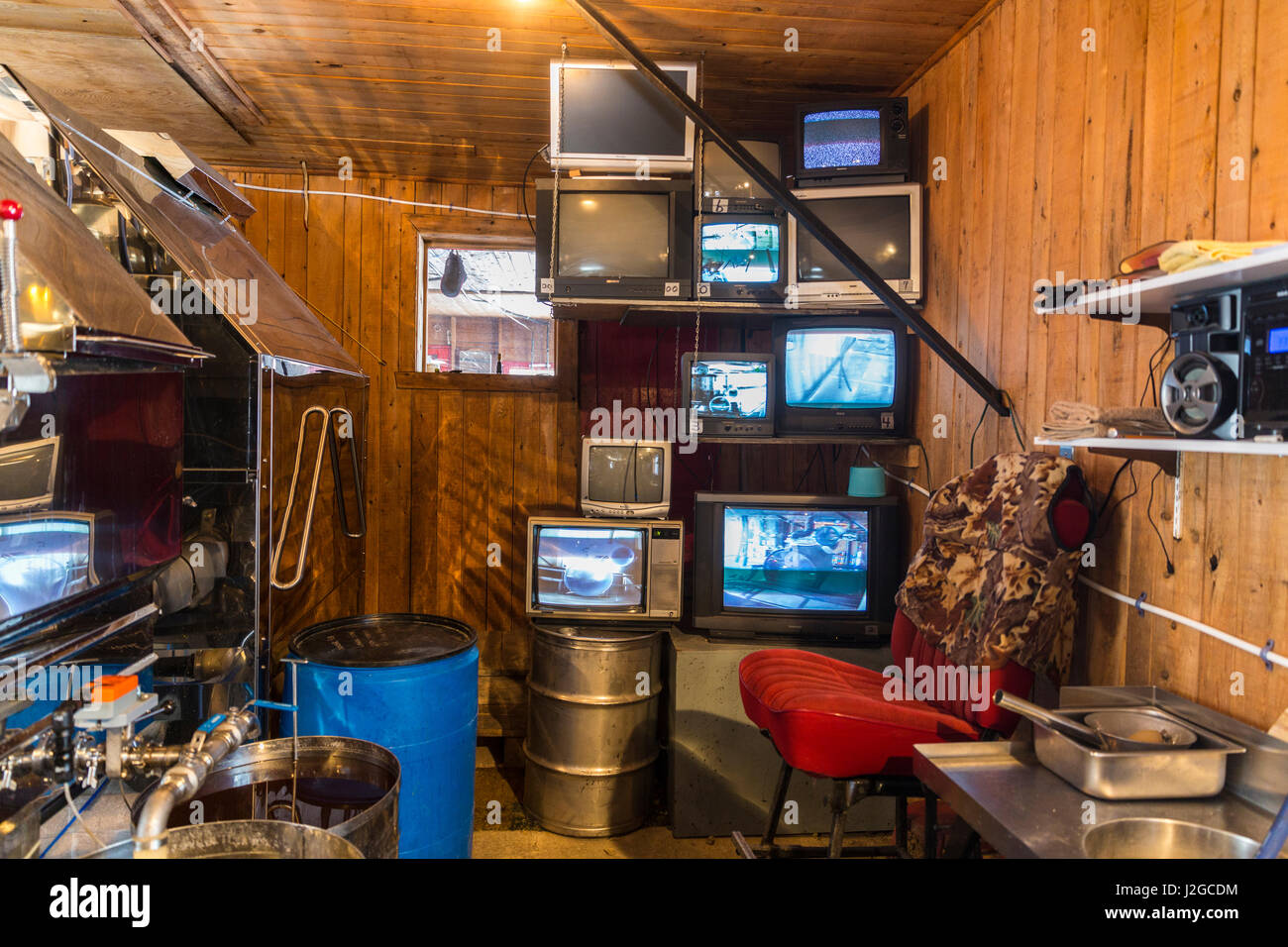 Maple sap pump hi-res stock photography and images - Alamy