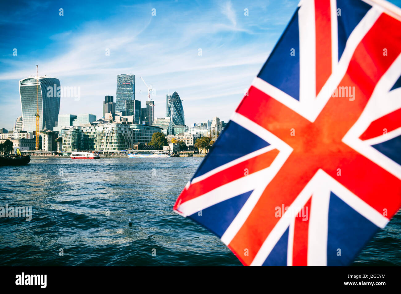 Pride flag london skyline hi-res stock photography and images - Alamy