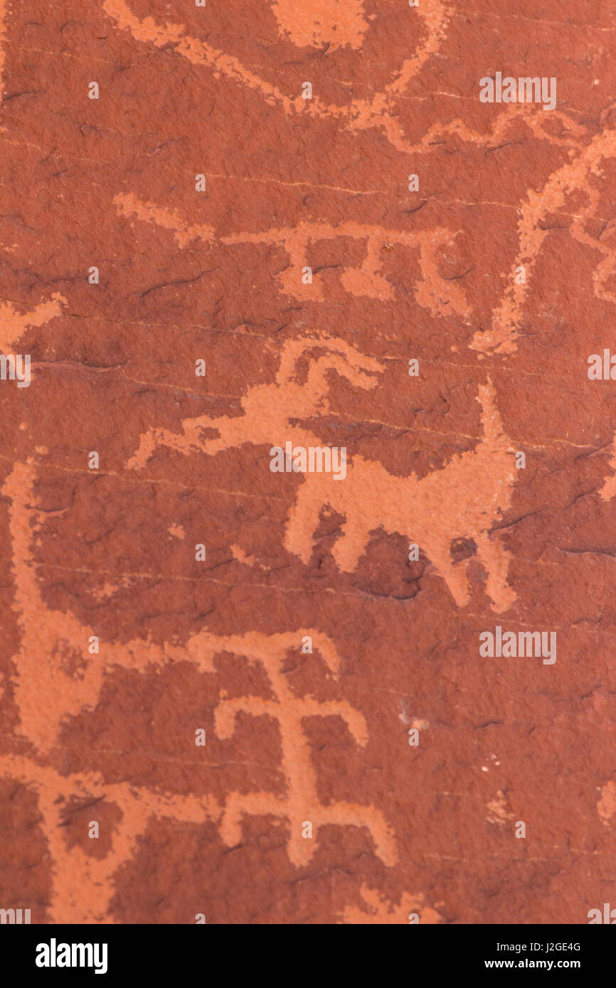 USA, Nevada, Clark County, Valley of Fire State Park. Atlatl Rock ...