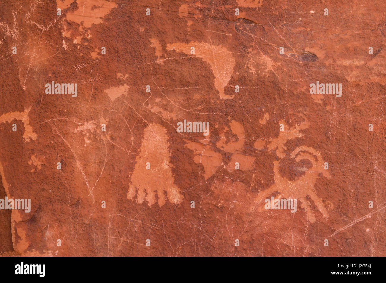 USA, Nevada, Clark County, Valley of Fire State Park. Atlatl Rock ...