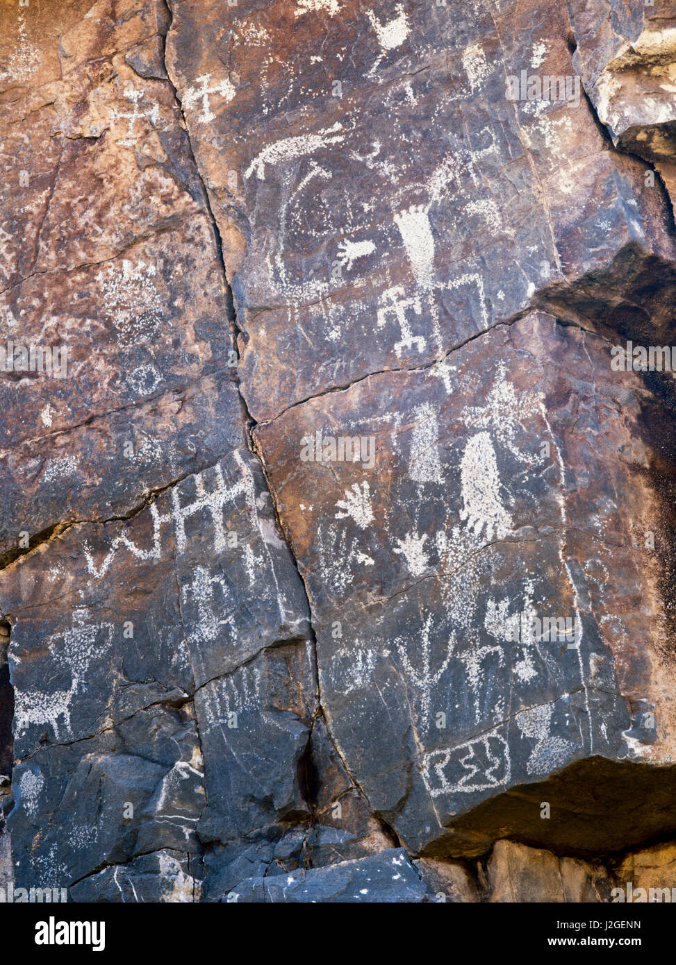 Nevada. USA. Petroglyphs on limestone. Arrow Canyon, Arrow Canyon Range ...