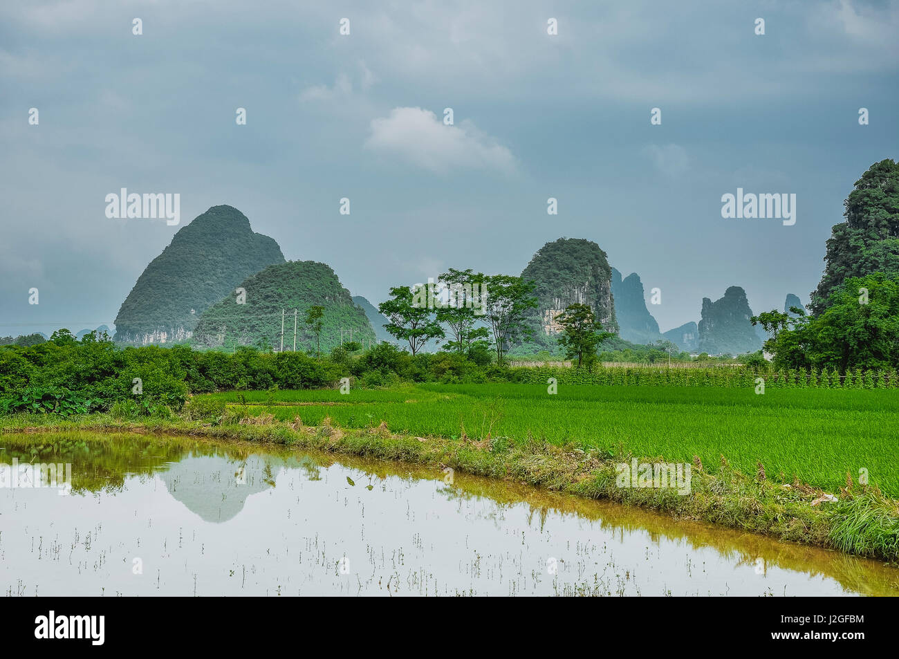 Beautiful countryside scenery in spring Stock Photo - Alamy
