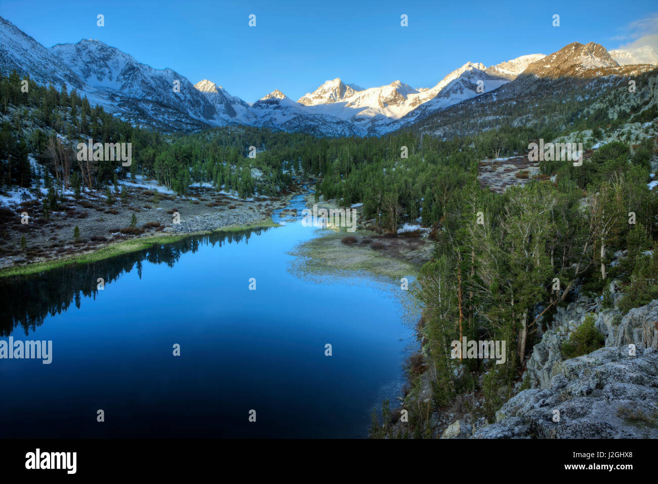 Sierra nevada range mack lake hi-res stock photography and images - Alamy