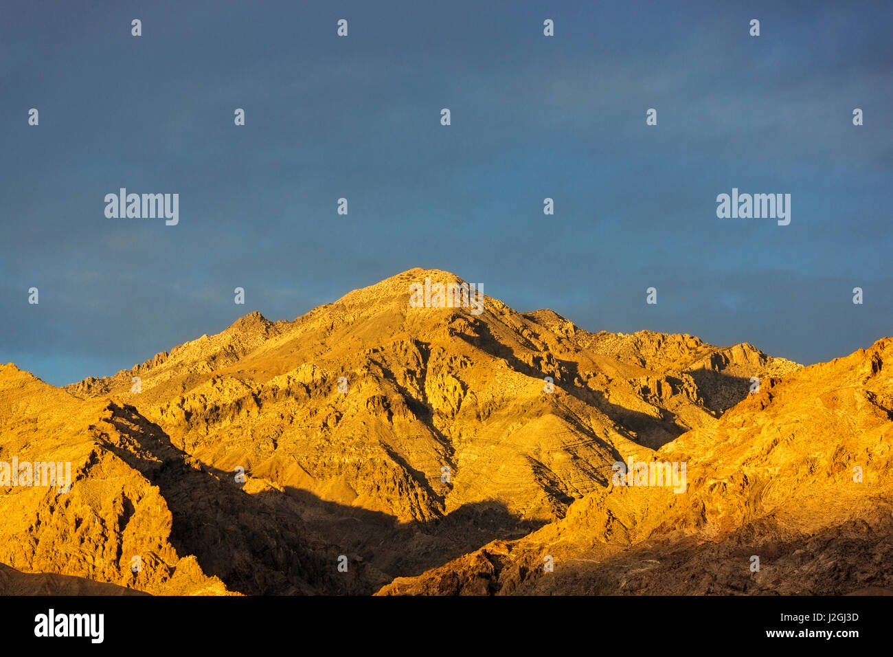 Late light strikes the Grapevine Mountains in Death Valley National ...