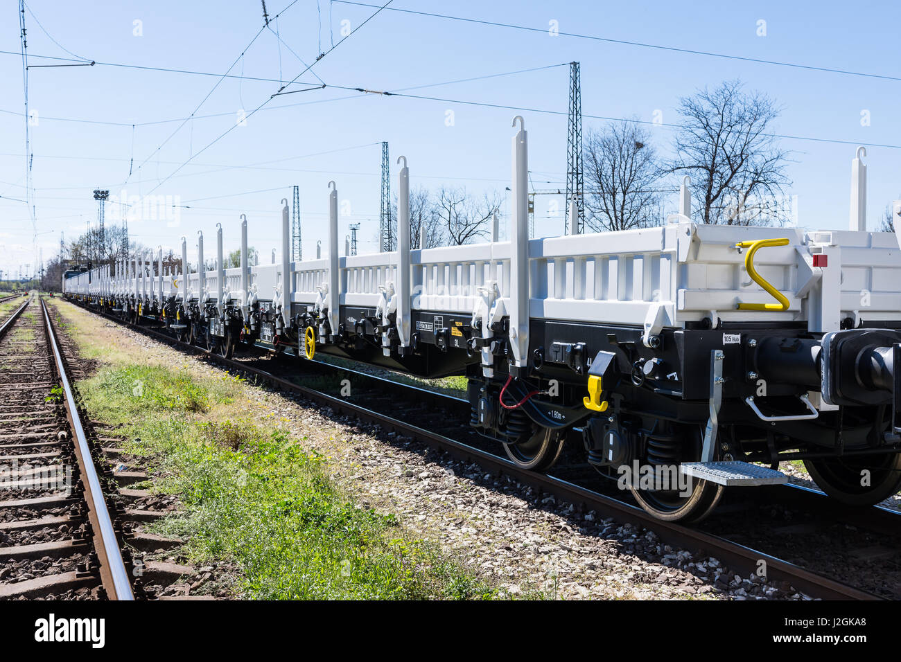 Flat railway wagons hi-res stock photography and images - Alamy