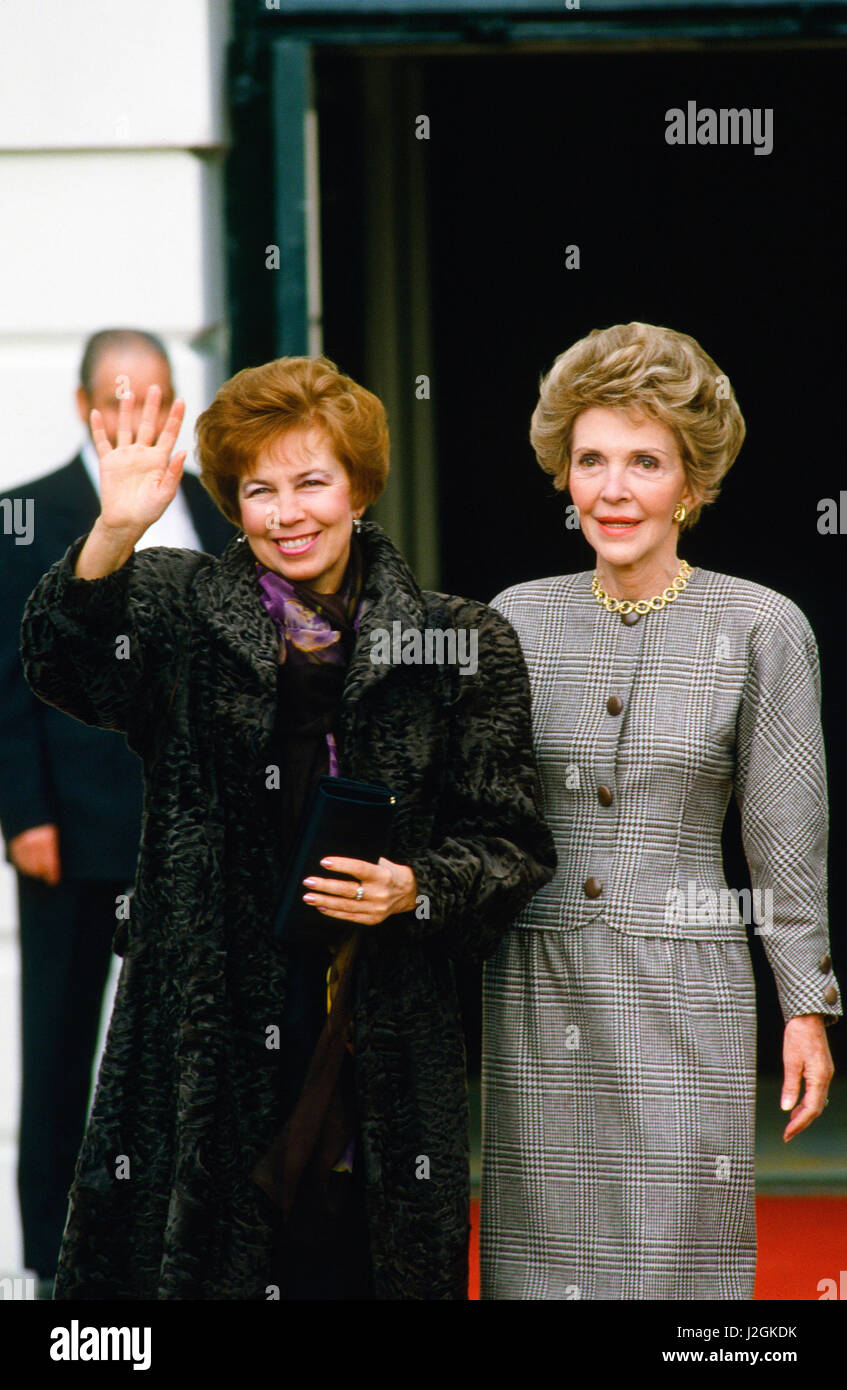 Raisa Gorbachev and First Lady Nancy Reagan wave to media at the Reagan ...