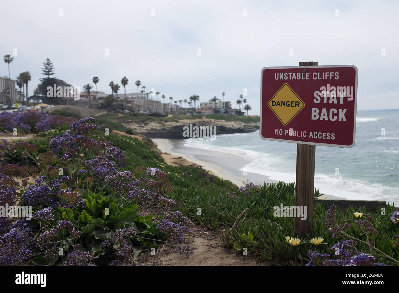 Signs for dangerous cliffs at La Jolla, San Diego, California Stock ...