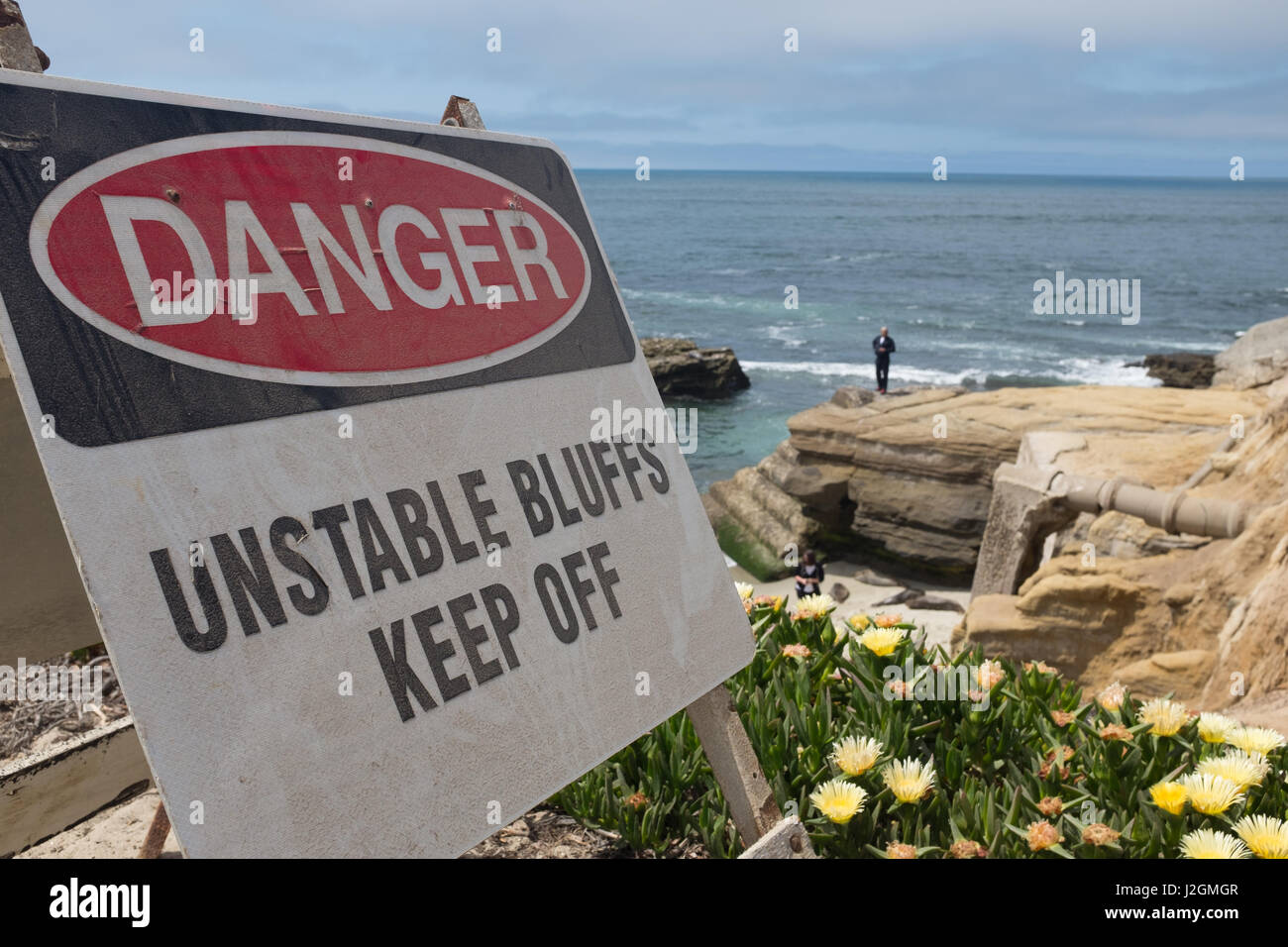 Signs for dangerous cliffs at La Jolla, San Diego, California Stock ...