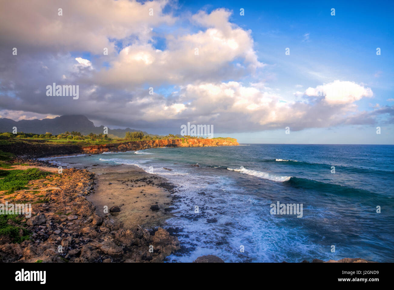 Jagged rock cliffs of kauai hi-res stock photography and images - Alamy