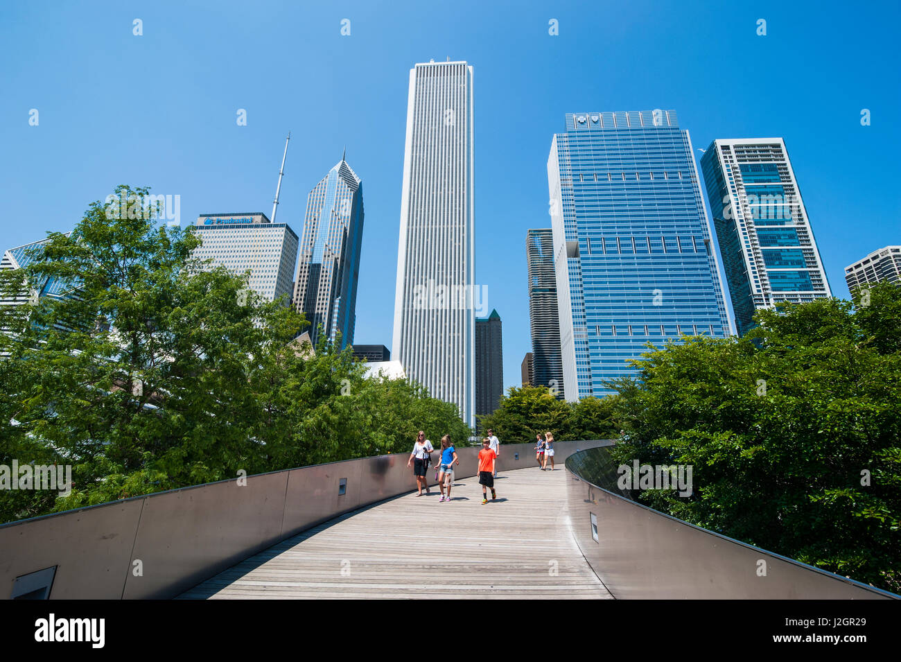 Millennium park chicago walkway hi-res stock photography and images - Alamy
