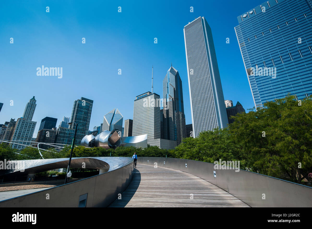 Modern walkway in the Millennium Park in downtown Chicago, Illinois ...