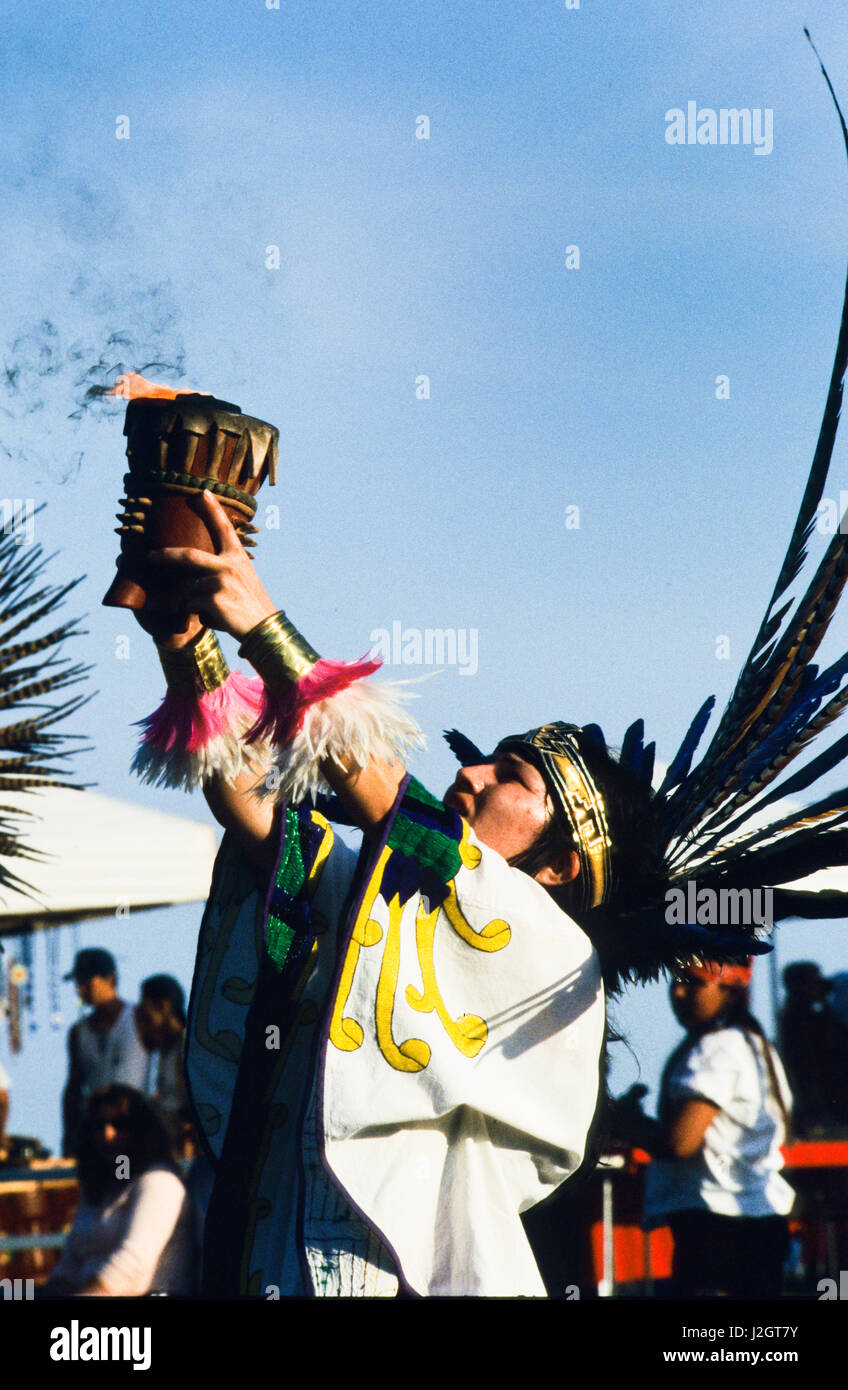 Aboriginal fire dance hi-res stock photography and images - Alamy