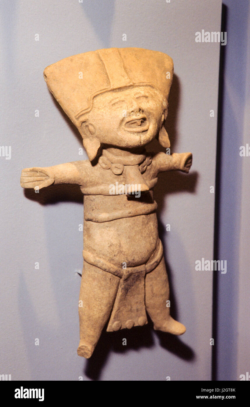 Aztec idol hi-res stock photography and images - Alamy