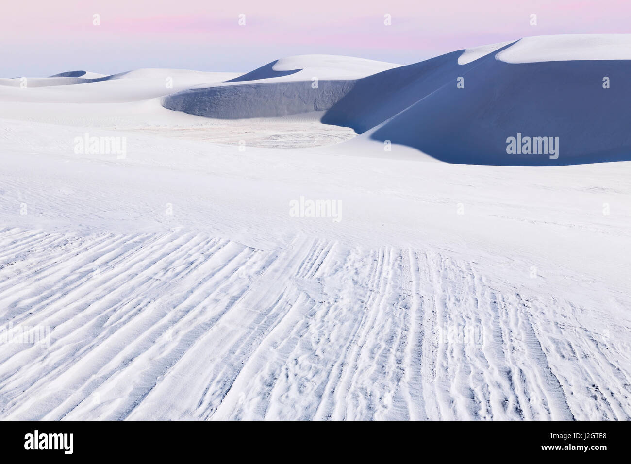 USA, New Mexico, White Sands National Monument. Desert landscape ...
