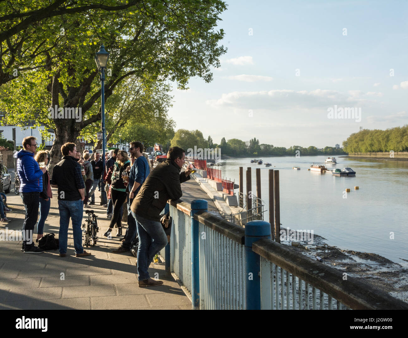 The riverbank at Putney, London, SW15, UK Stock Photo - Alamy