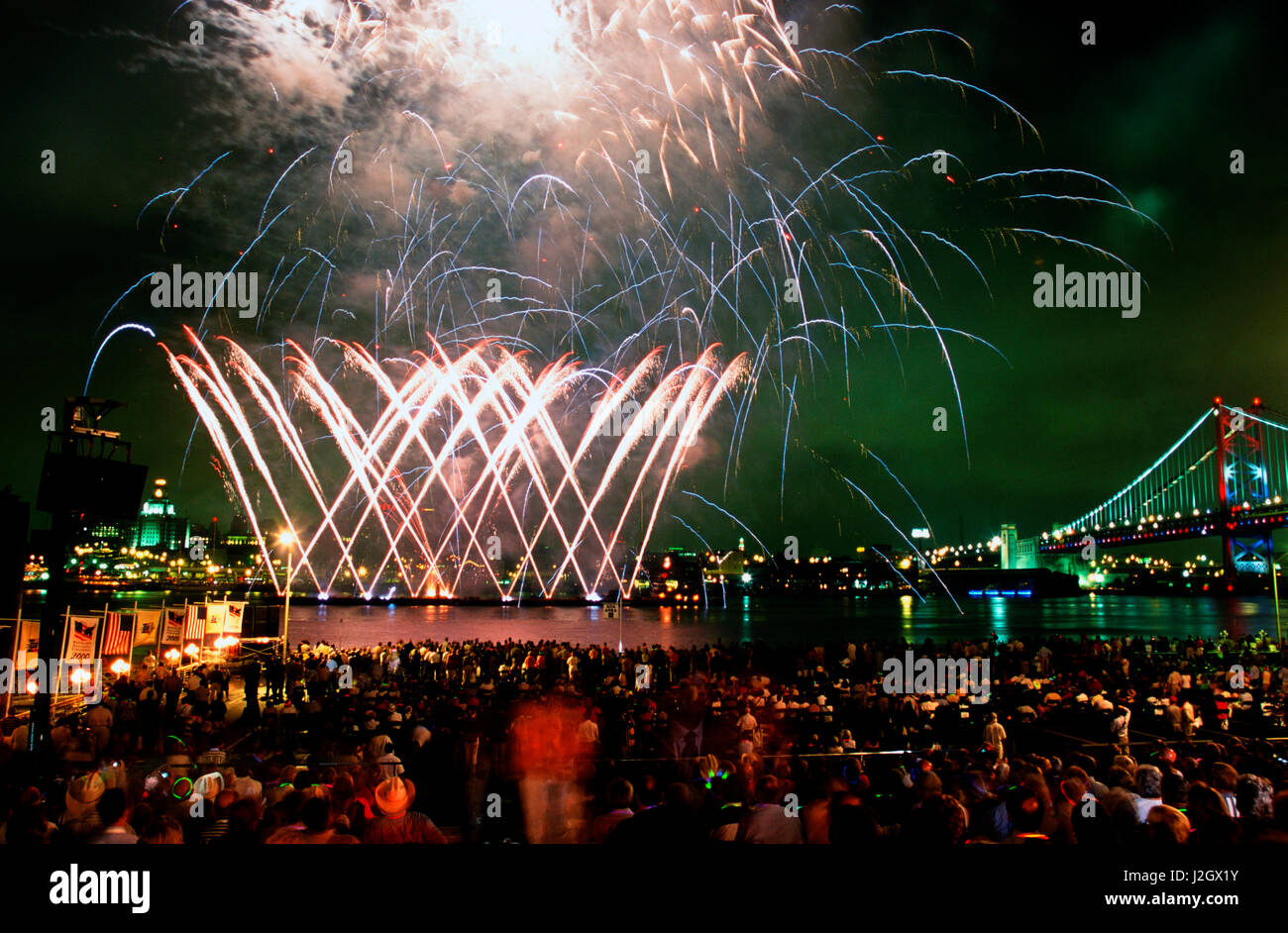 2000 Fireworks High Resolution Stock Photography and Images - Alamy