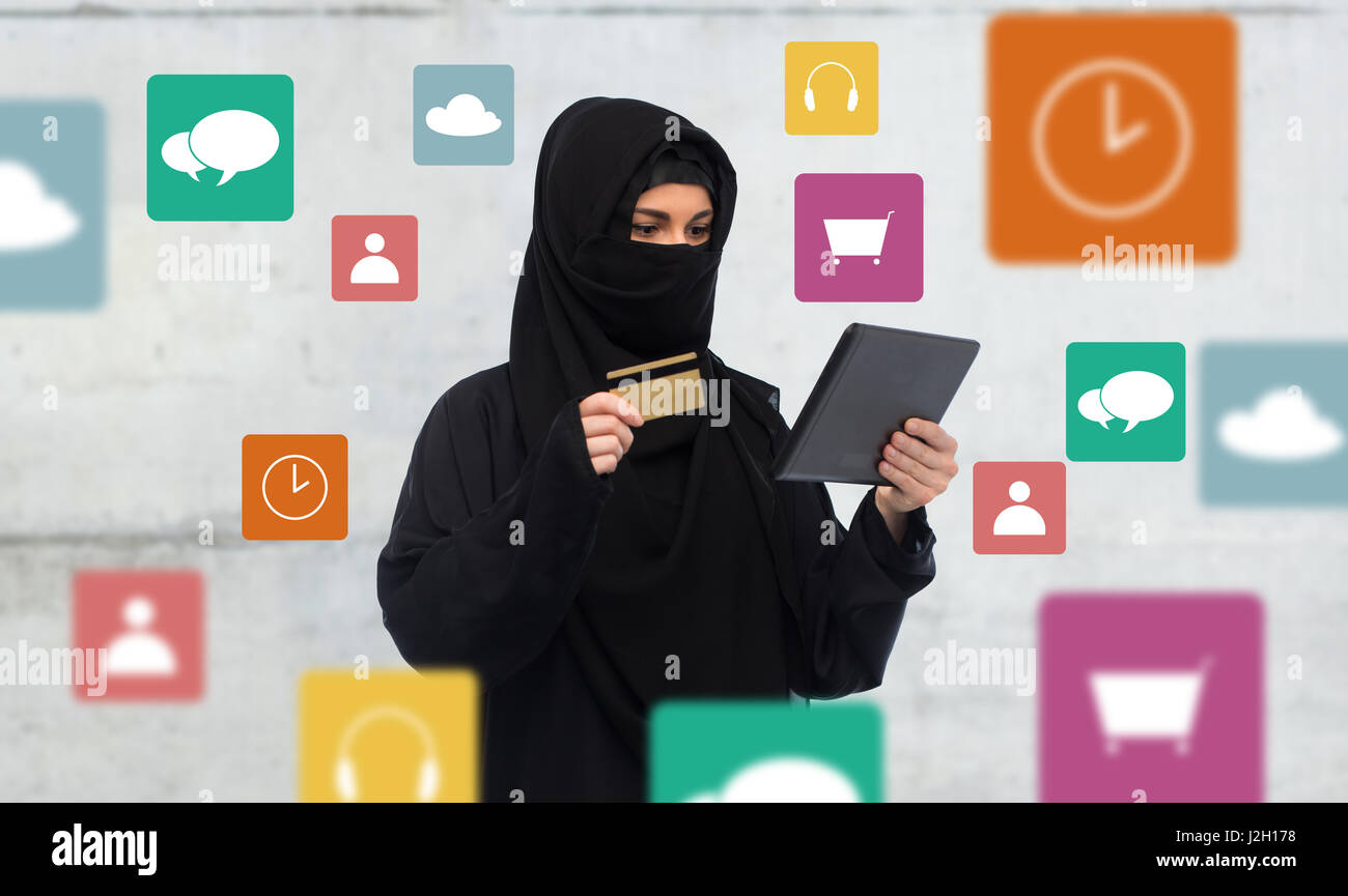 Arab computer credit card hi-res stock photography and images - Alamy