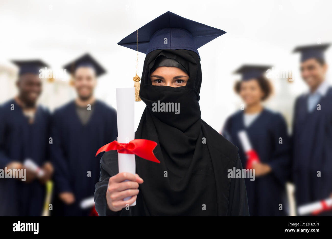 Muslim graduation hi-res stock photography and images - Alamy