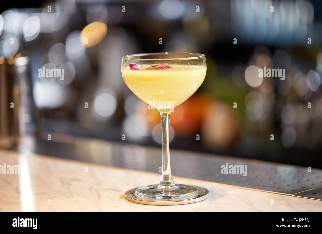 glass of cocktail at bar or restaurant Stock Photo - Alamy