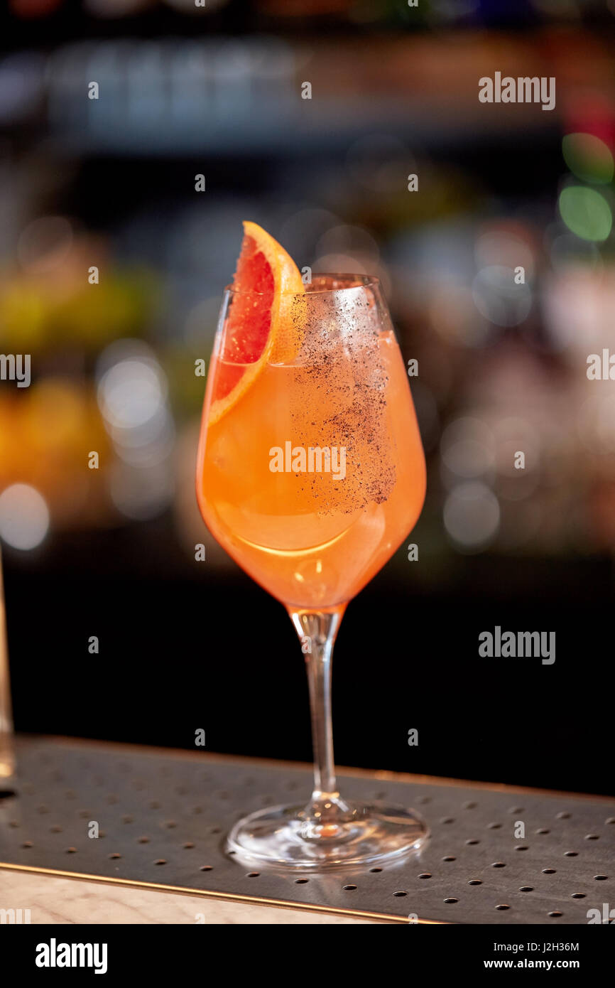 Luxury bar drinking glass hi-res stock photography and images - Alamy