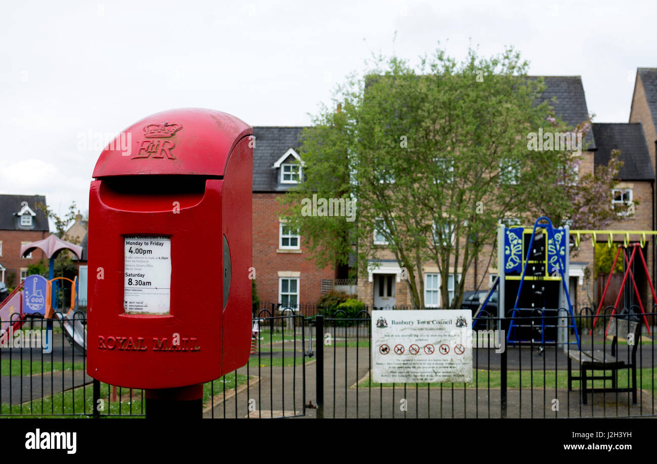 A Bantam post box in Hardwick housing estate, Banbury, Oxfordshire ...