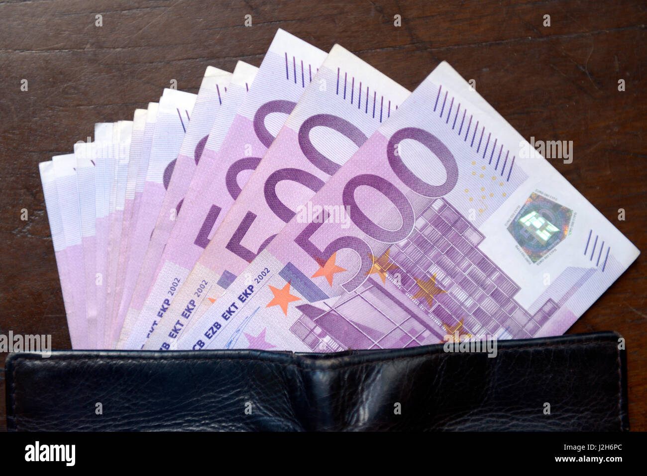 500 euro bills hi-res stock photography and images - Alamy
