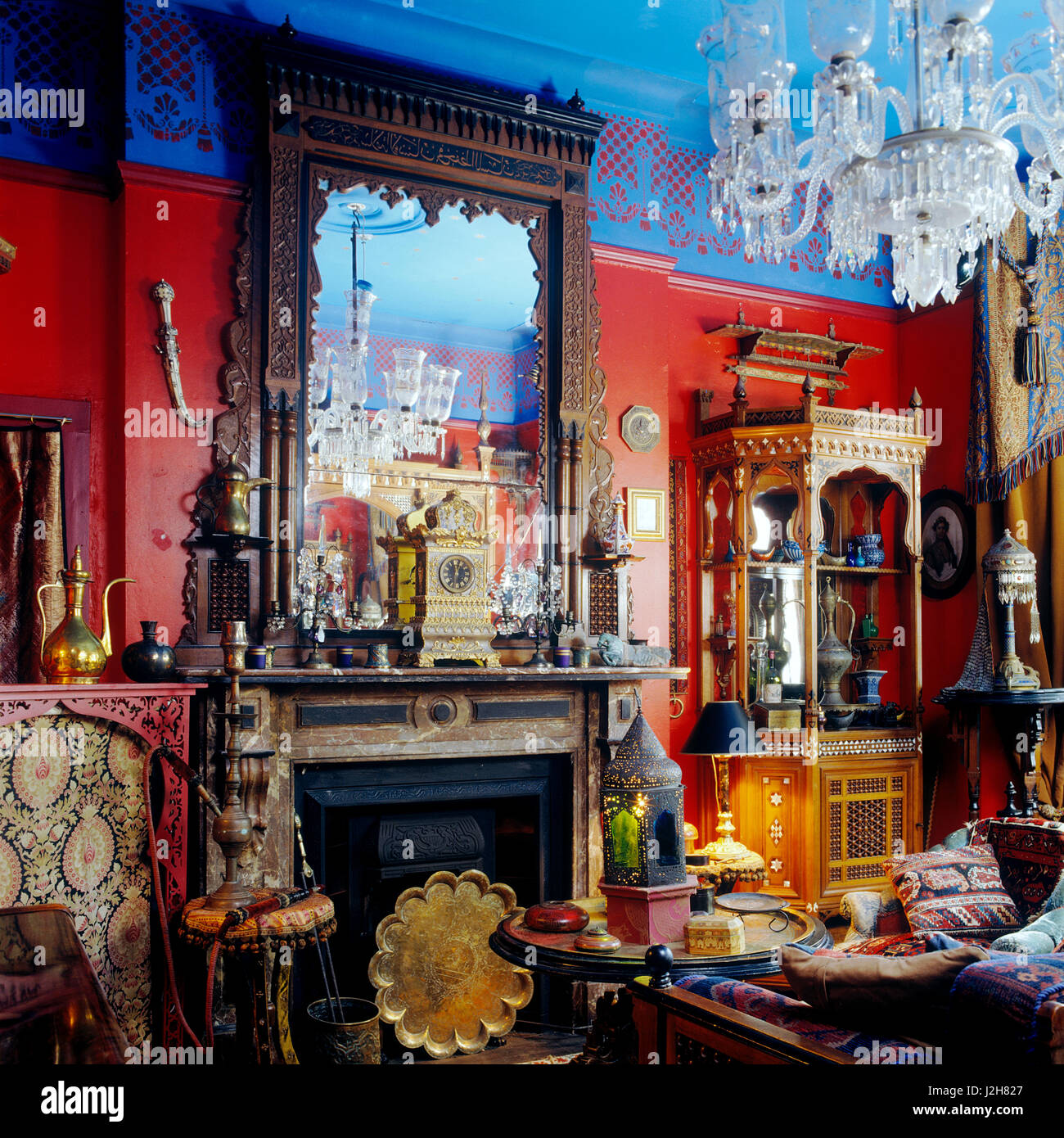 Arabic home fireplace hi-res stock photography and images - Alamy