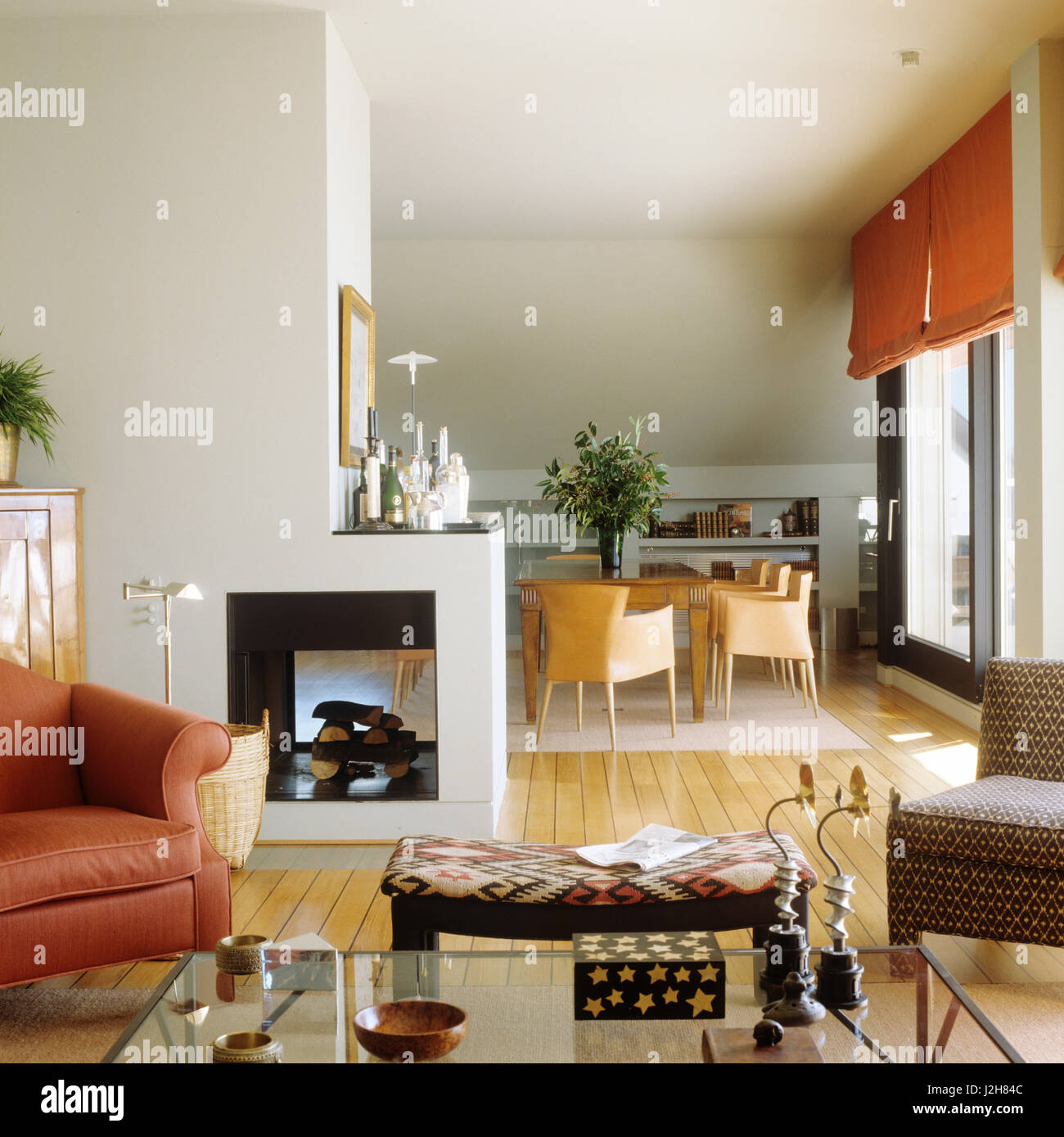 Modern open plan dining and living room Stock Photo - Alamy