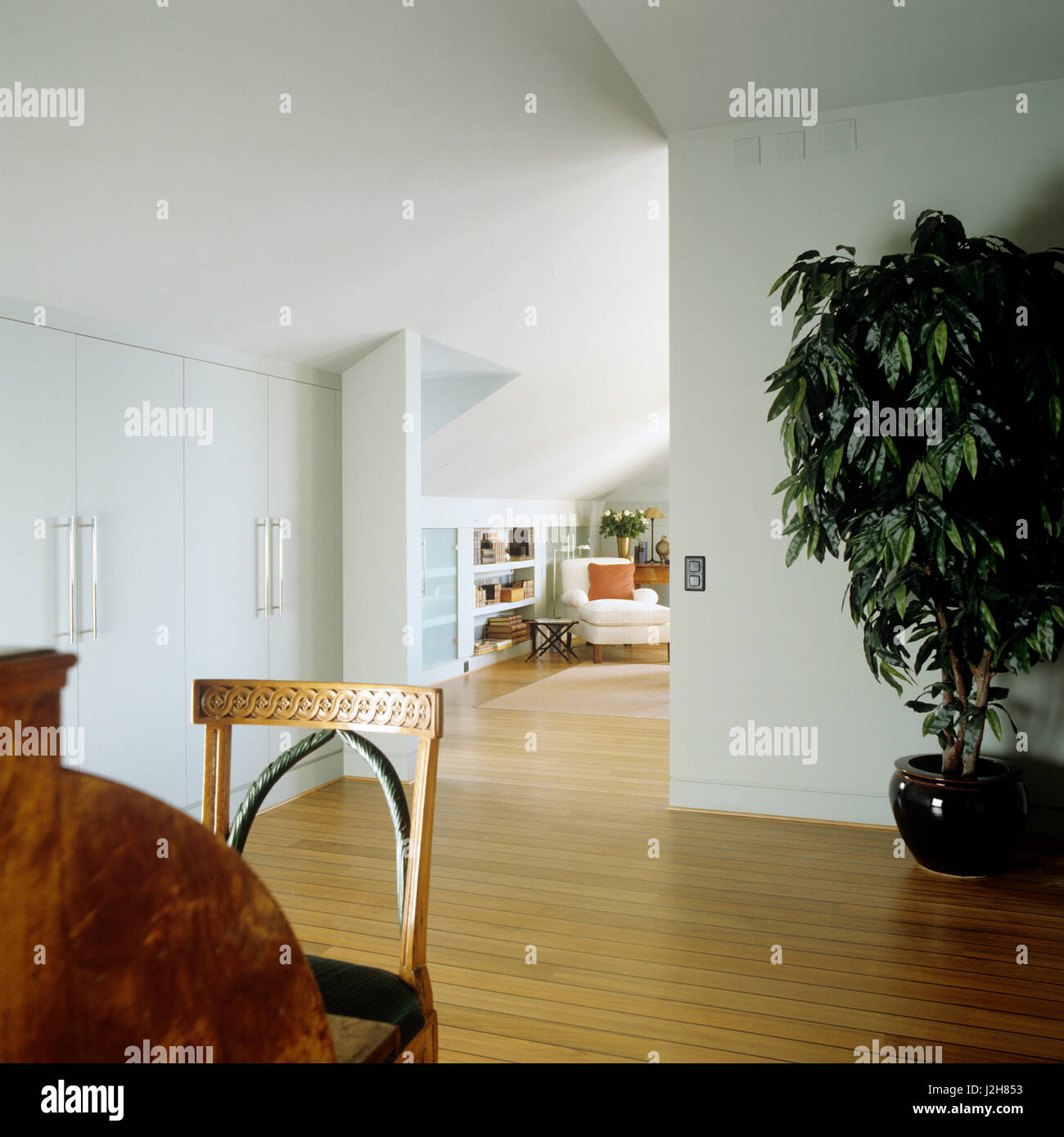 Open plan modern hallway Stock Photo - Alamy