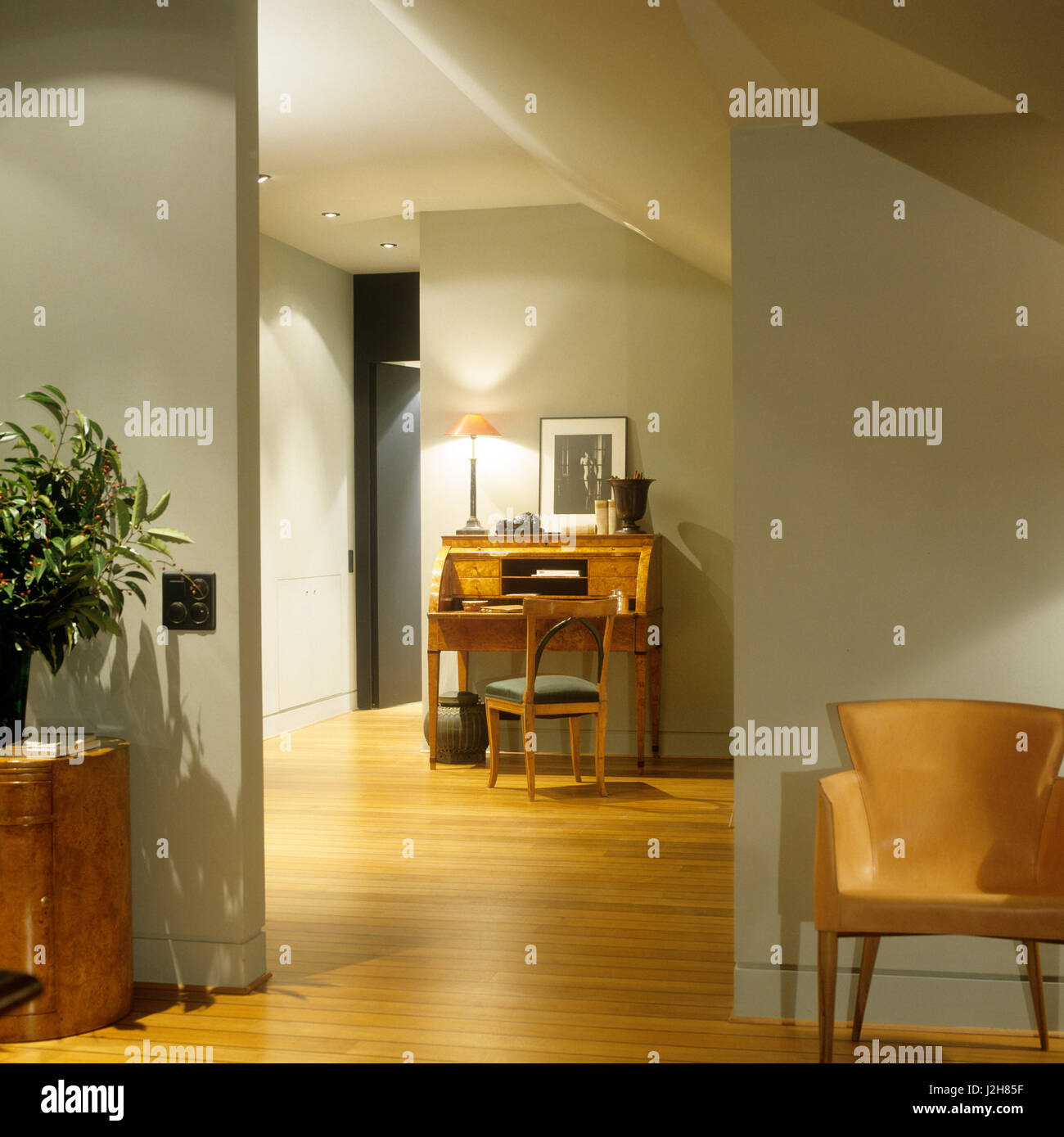 Open plan modern hallway Stock Photo - Alamy