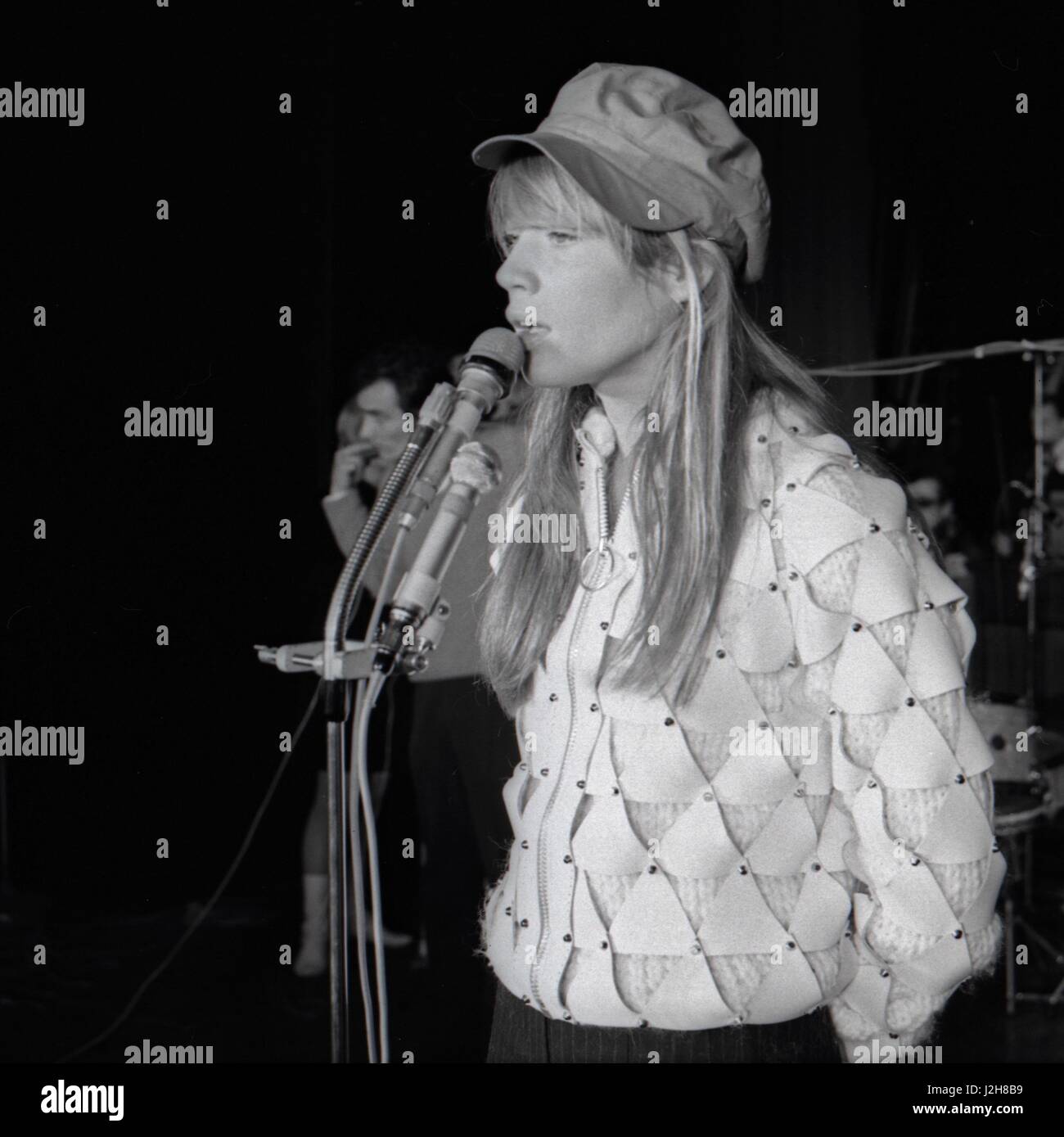 Francoise hardy in paris hi-res stock photography and images - Alamy
