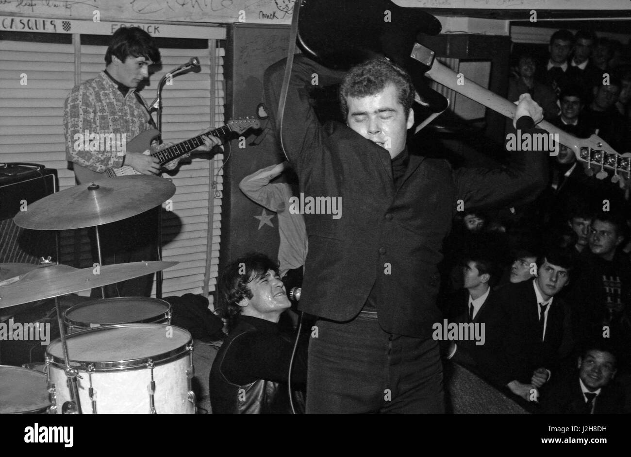 British bass player alan bugby hi-res stock photography and images - Alamy