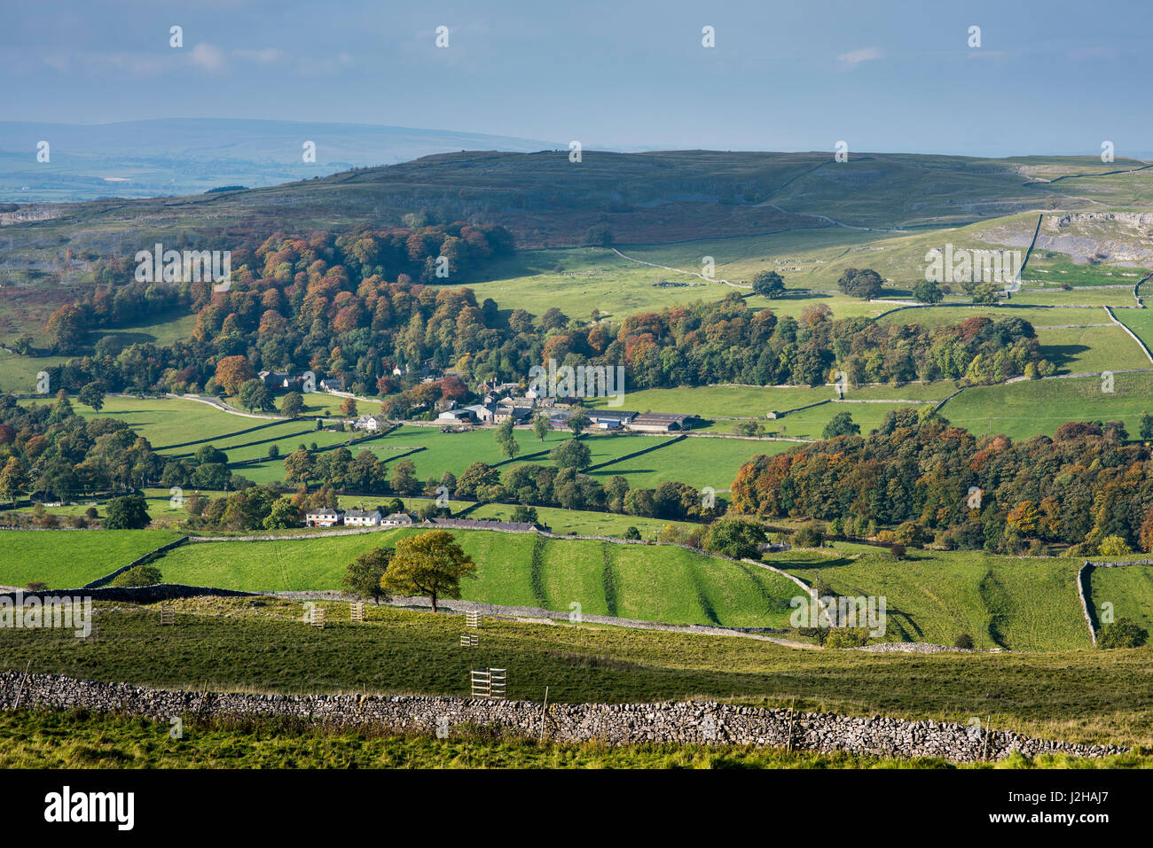 Langcliffe yorkshire hi-res stock photography and images - Alamy