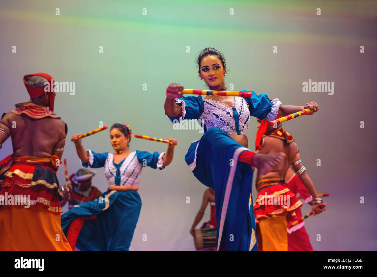 Sri Lankan traditional dance performance show Stock Photo - Alamy