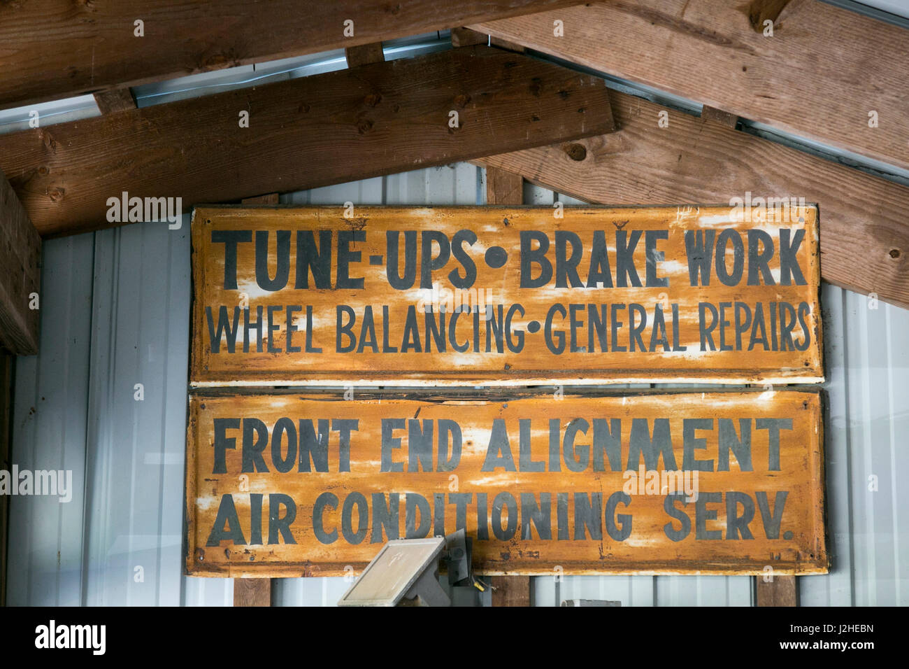 Antique mechanic sign in a barn hi-res stock photography and images - Alamy