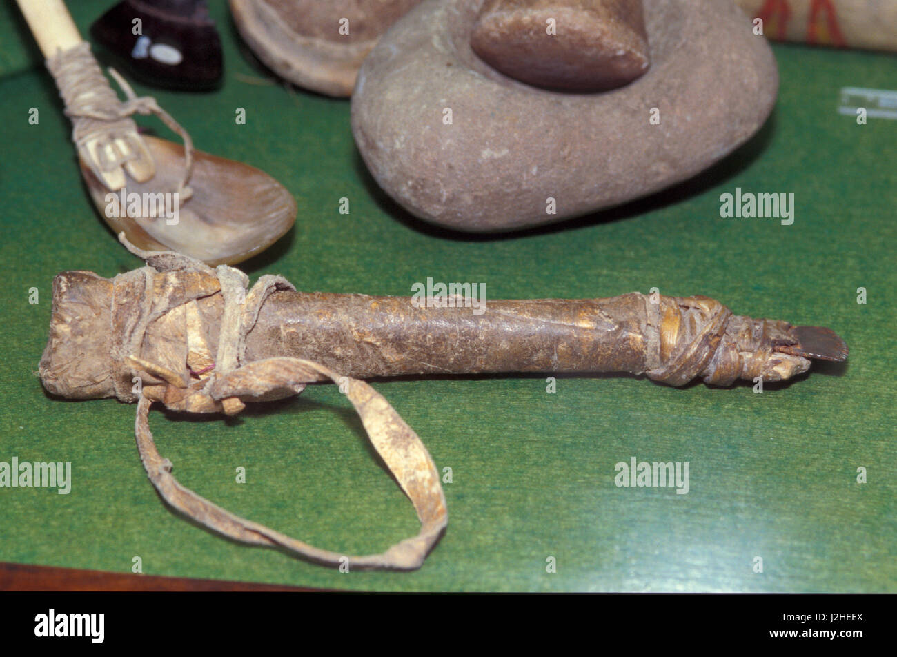 Animal hide first nations hi-res stock photography and images - Alamy