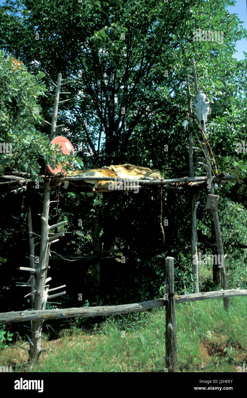 Indian burial platform hi-res stock photography and images - Alamy