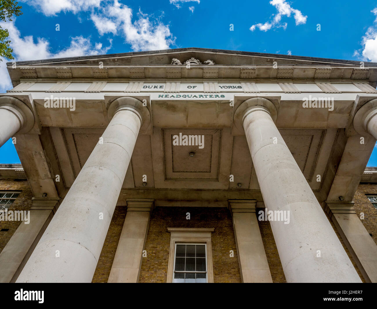 Saatchi Gallery London High Resolution Stock Photography and Images - Alamy