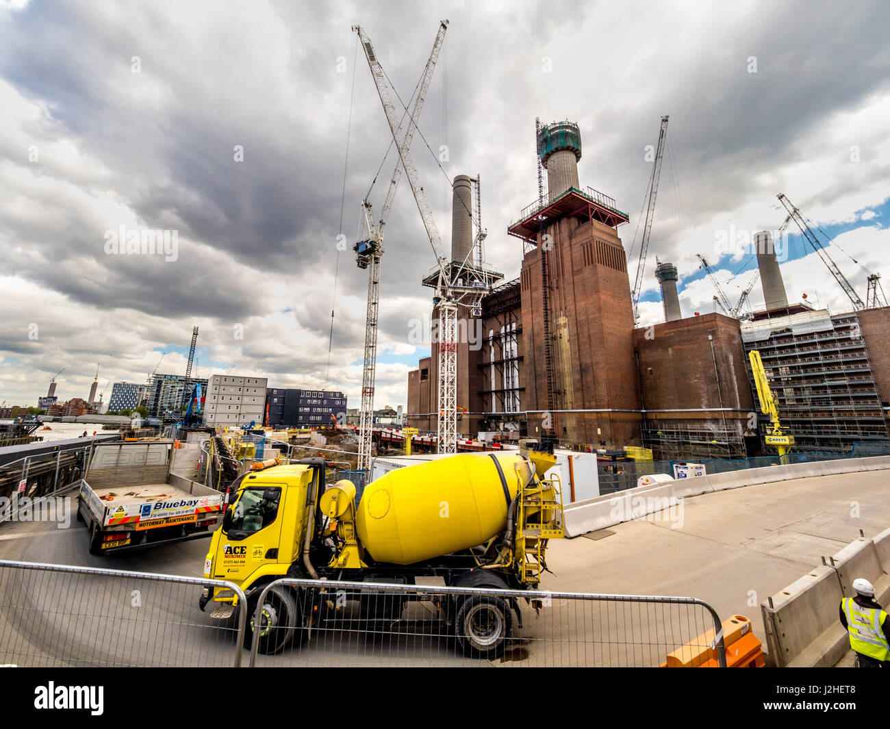 Redevelopment of battersea power station hi-res stock photography and ...