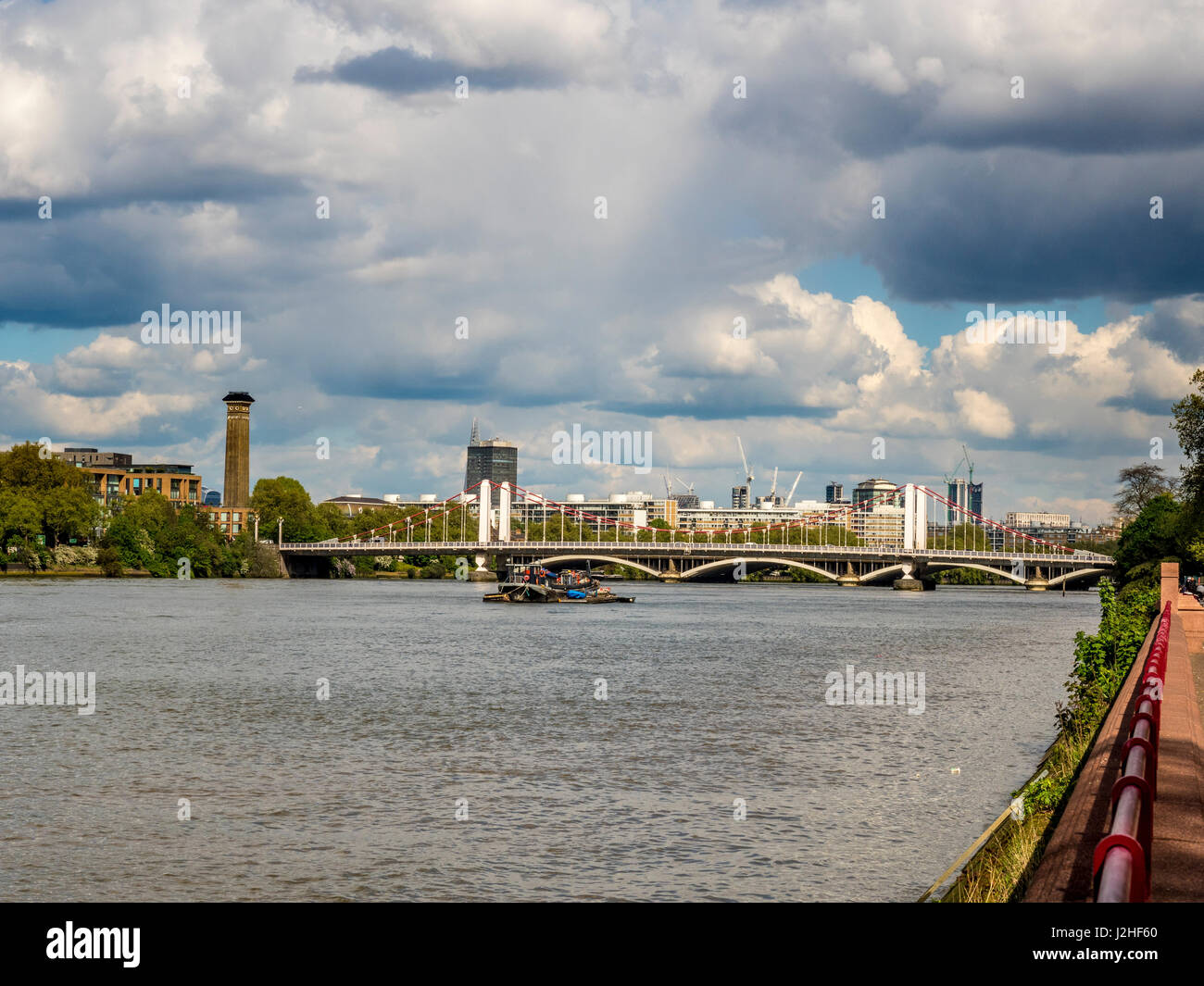 Chelsea sky bridge hi-res stock photography and images - Alamy