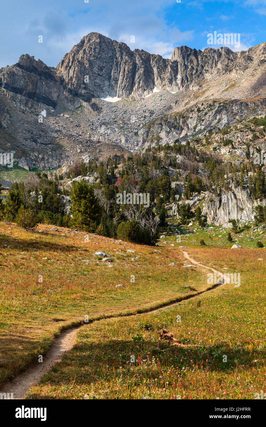 Beehive basin trail hi-res stock photography and images - Alamy