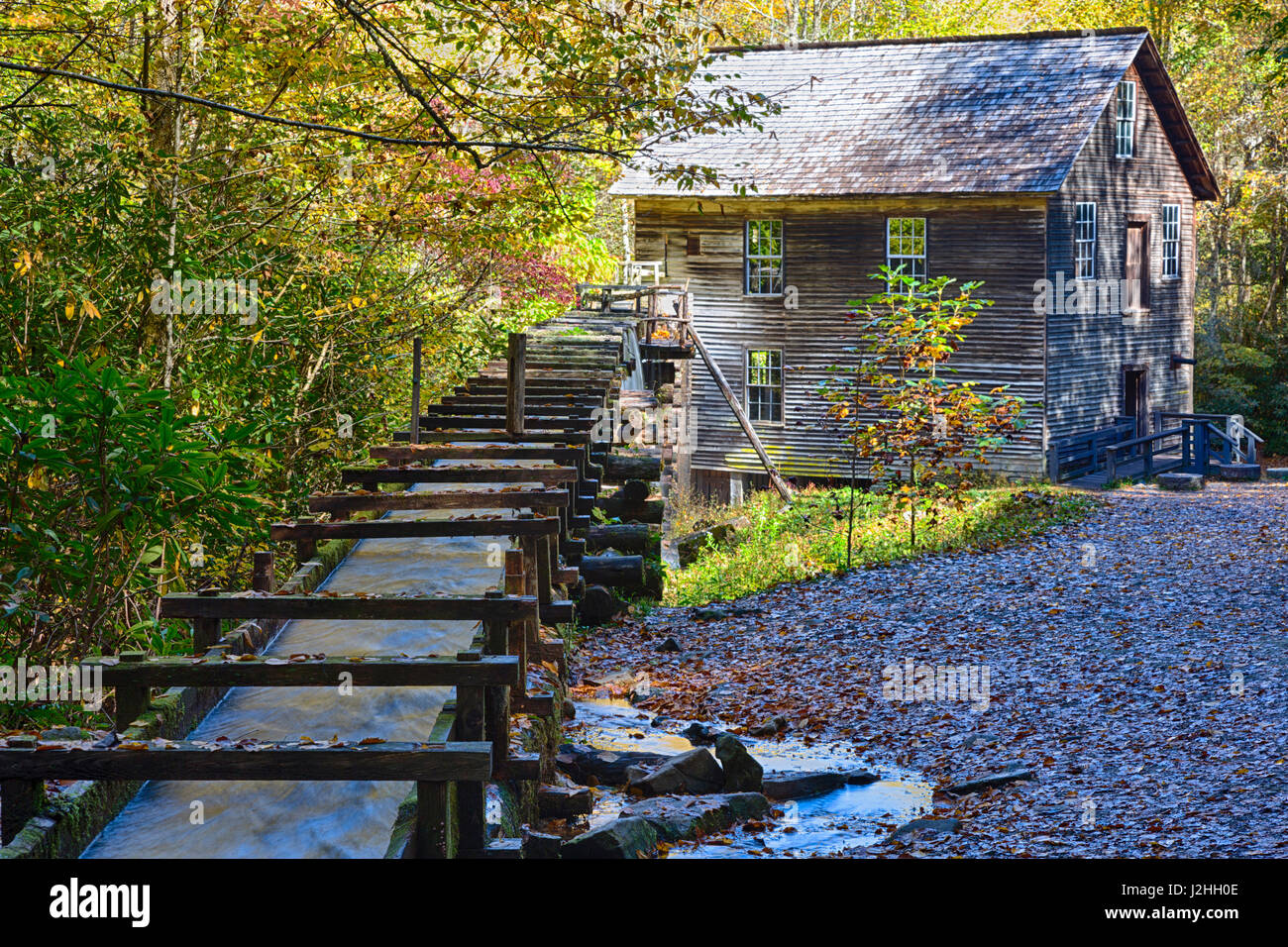 North Carolina, Great Smoky Mountains National Park, Mingus Mill, water ...